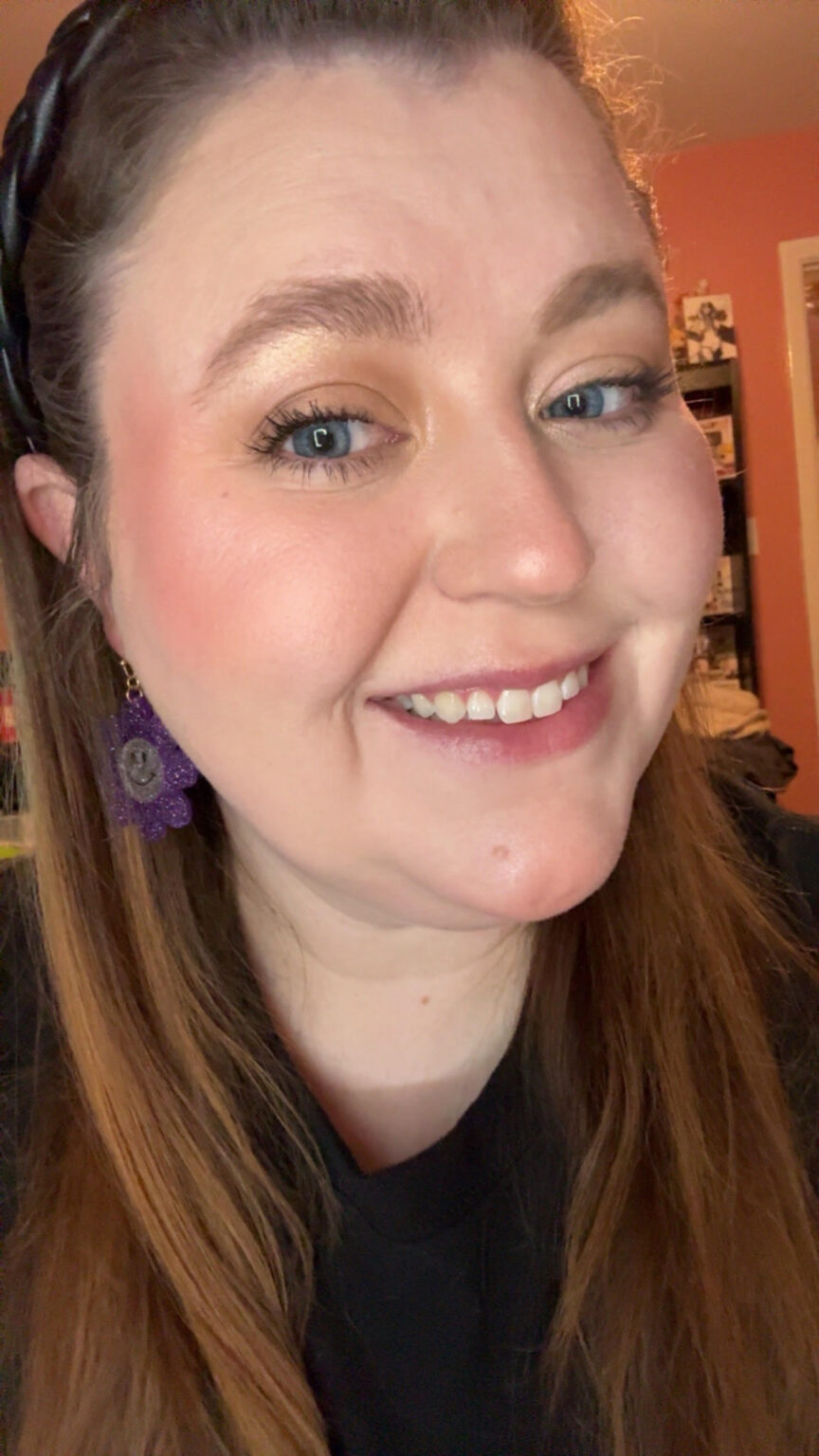 About Ashley Johnson - cyndisstudio.com